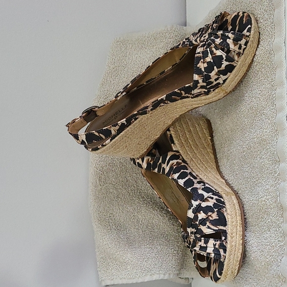 Michelle D | Shoes | Leopard Print Slingback Sandals Size 85m | Poshmark